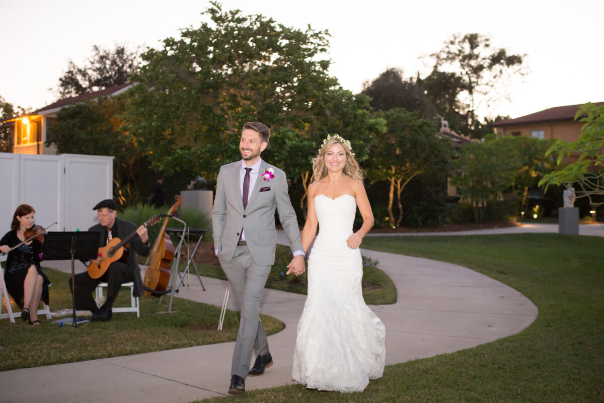Capen House: Chris & Kristin's Classic Purple & White Wedding - Anna ...