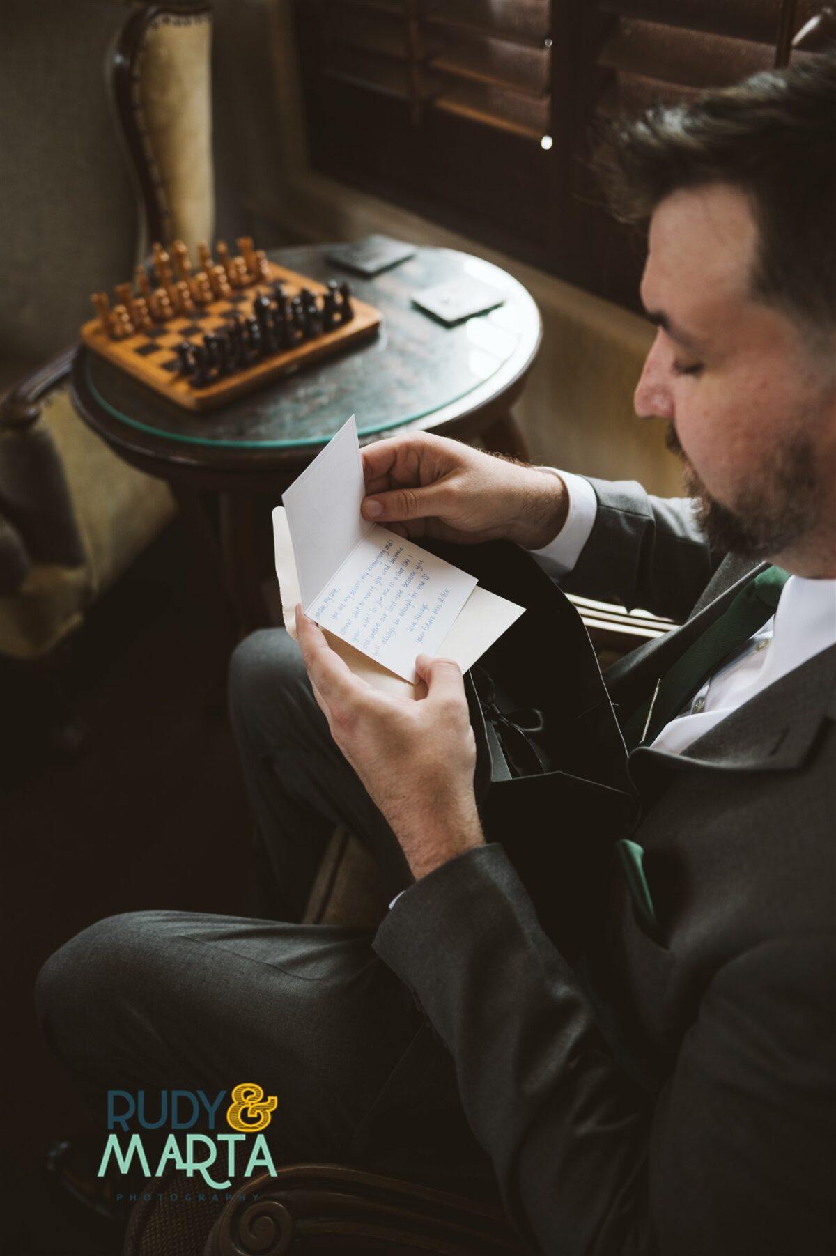 The Howey Mansion: Stephanie & Jordan's Classic White and Green Wedding